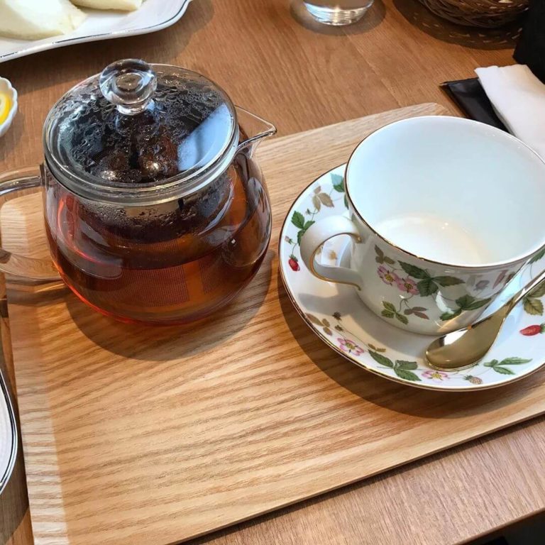 【絶品フルーツサンドも】食パン専門店「DEAI THE BAKERY&CAFE(デアイ・ザ・ベーカリー&カフェ）」に散歩途中に行ってきました ...